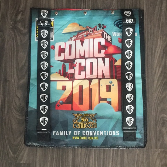 Warner Bros. | Bags | Supergirl San Diego Comiccon Bag | Poshmark
